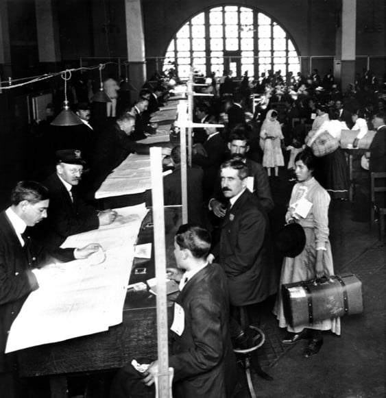 Immigrant Inspections at Ellis Island | Sassy Jane Genealogy